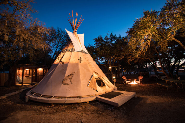 Glamping Tipis And Tents – Mystic Quarry